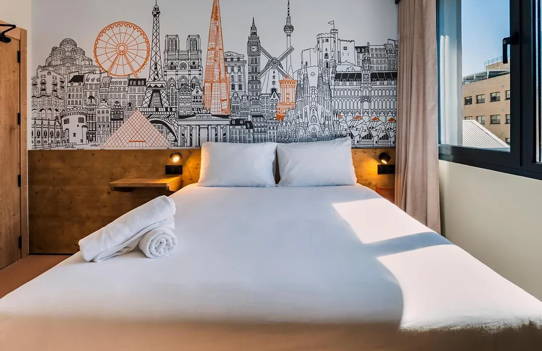 EASYHOTEL BARCELONA LA SAGRERA | 2-STAR ACCOMMODATION SANT ANDREU